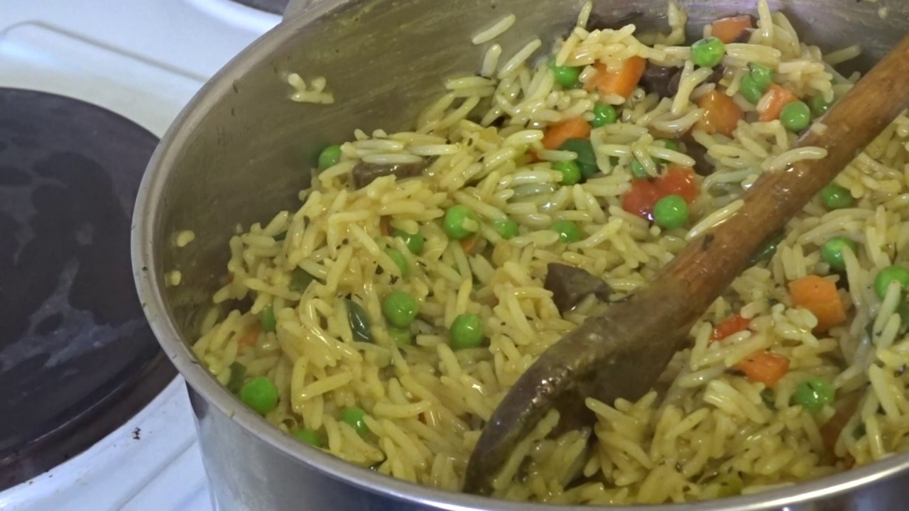 HOW TO MAKE PARTY FRIED RICE - YouTube