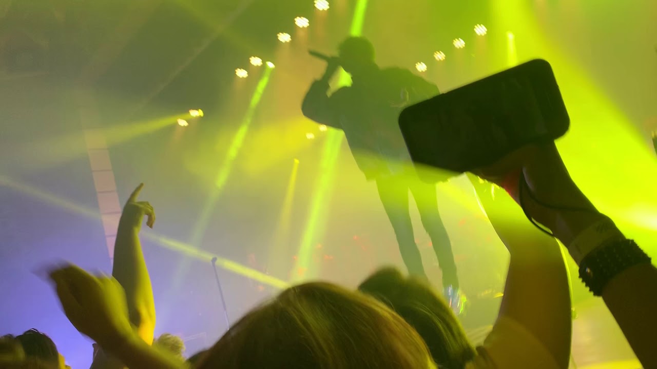 cherry red + watch what happens next- waterparks live - YouTube