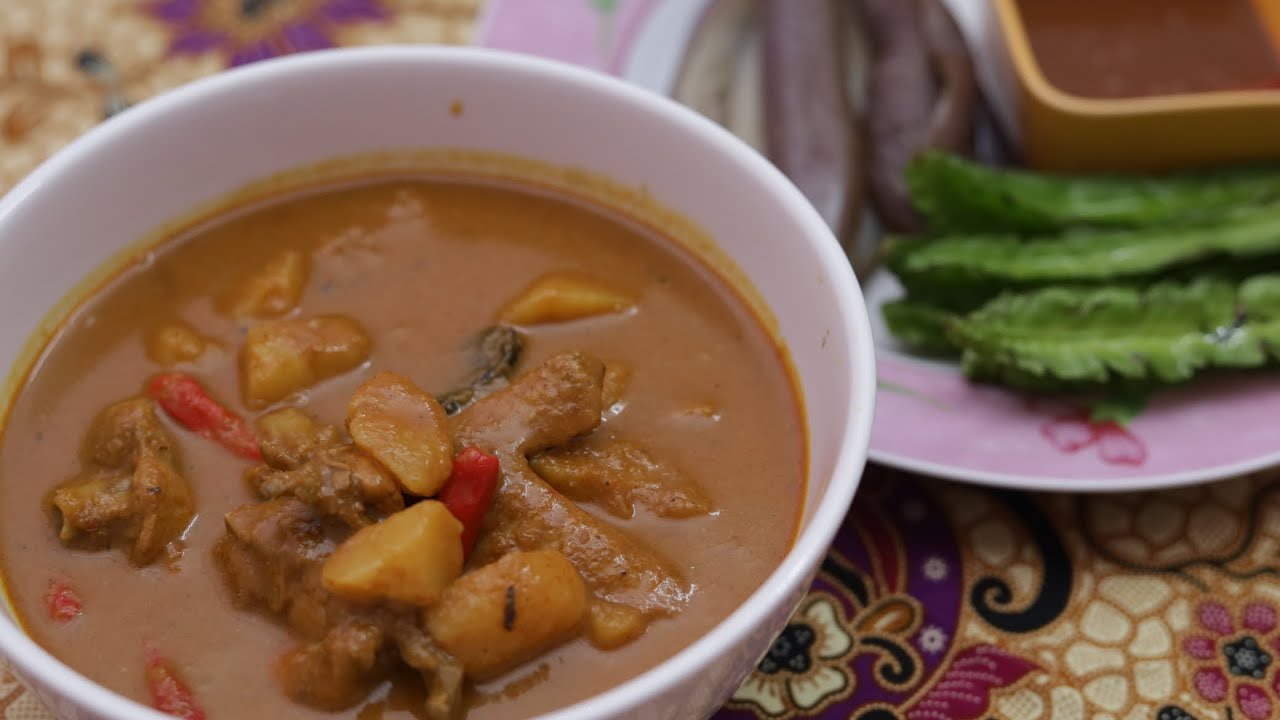 Gulai Ayam Campur Potata Makan Dengan Ulam 😋 Kacang Botol & Terung ...