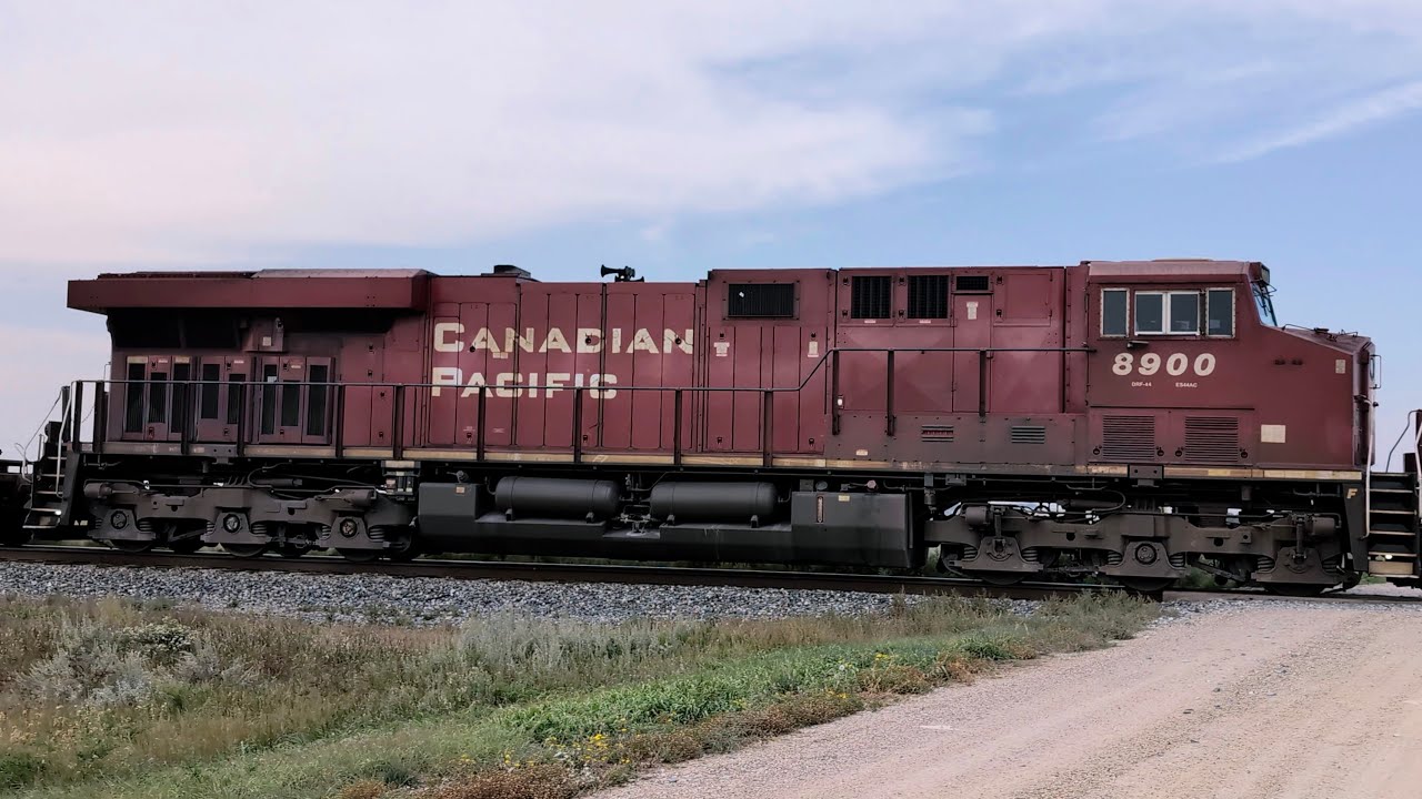 CPKC Canada 4 Trains! EMD SD70ACe! 100kmph! Friendly Crews! Meets! EMD ...
