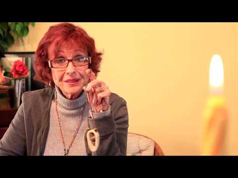 Hypnosis with Glorya & pendulum - YouTube