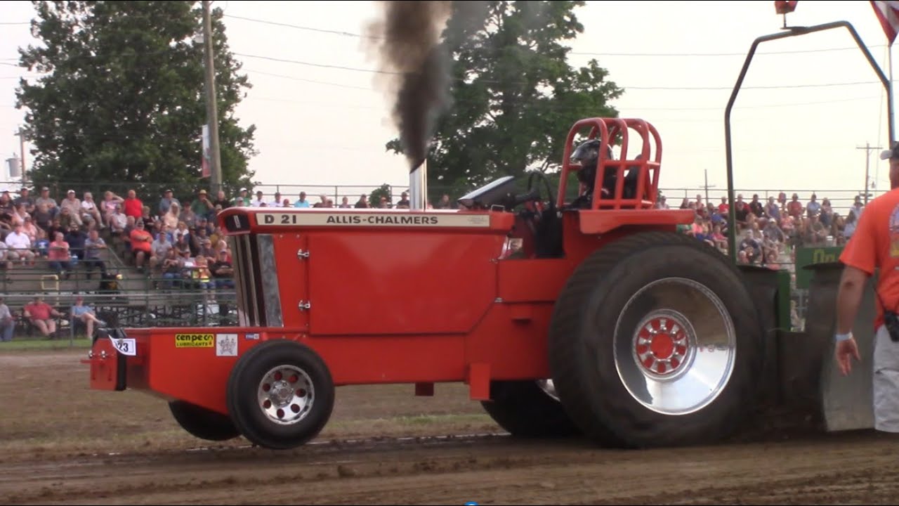 2021 Tractor Pulls! Classic Super Stock Tractors NTPA Springfield, OH ...