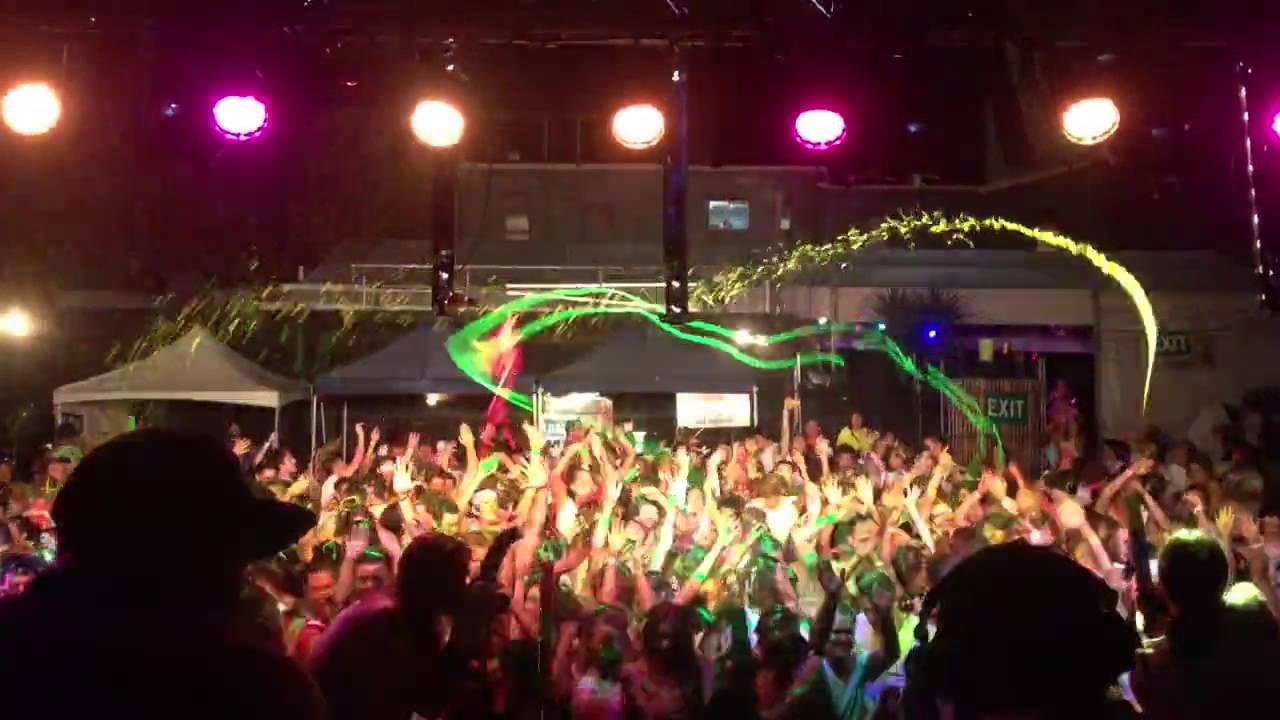 FTW @ The Court Overflow - YouTube