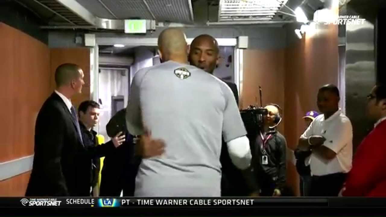 Interaction between Kobe and teammates(Jeremy Lin, Boozer & JC) - YouTube