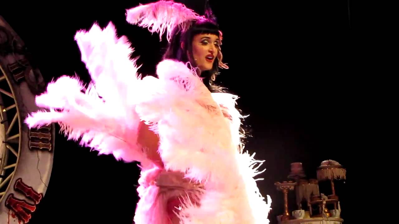 Emilie Autumn - Dominant | Corona Theatre , Montreal 15/02/11 | [HD ...