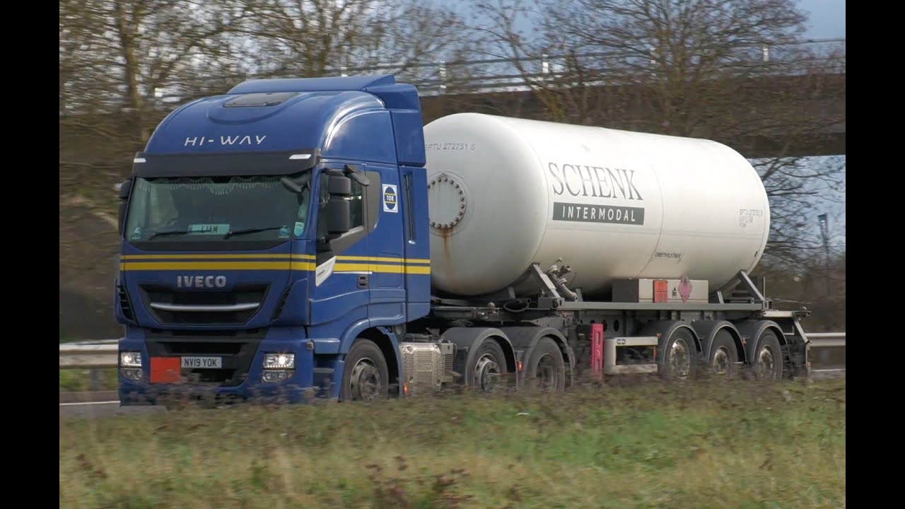 IVECO Hi-Way - Schenk Intermodal - A1(M) motorway trucks spotting - YouTube