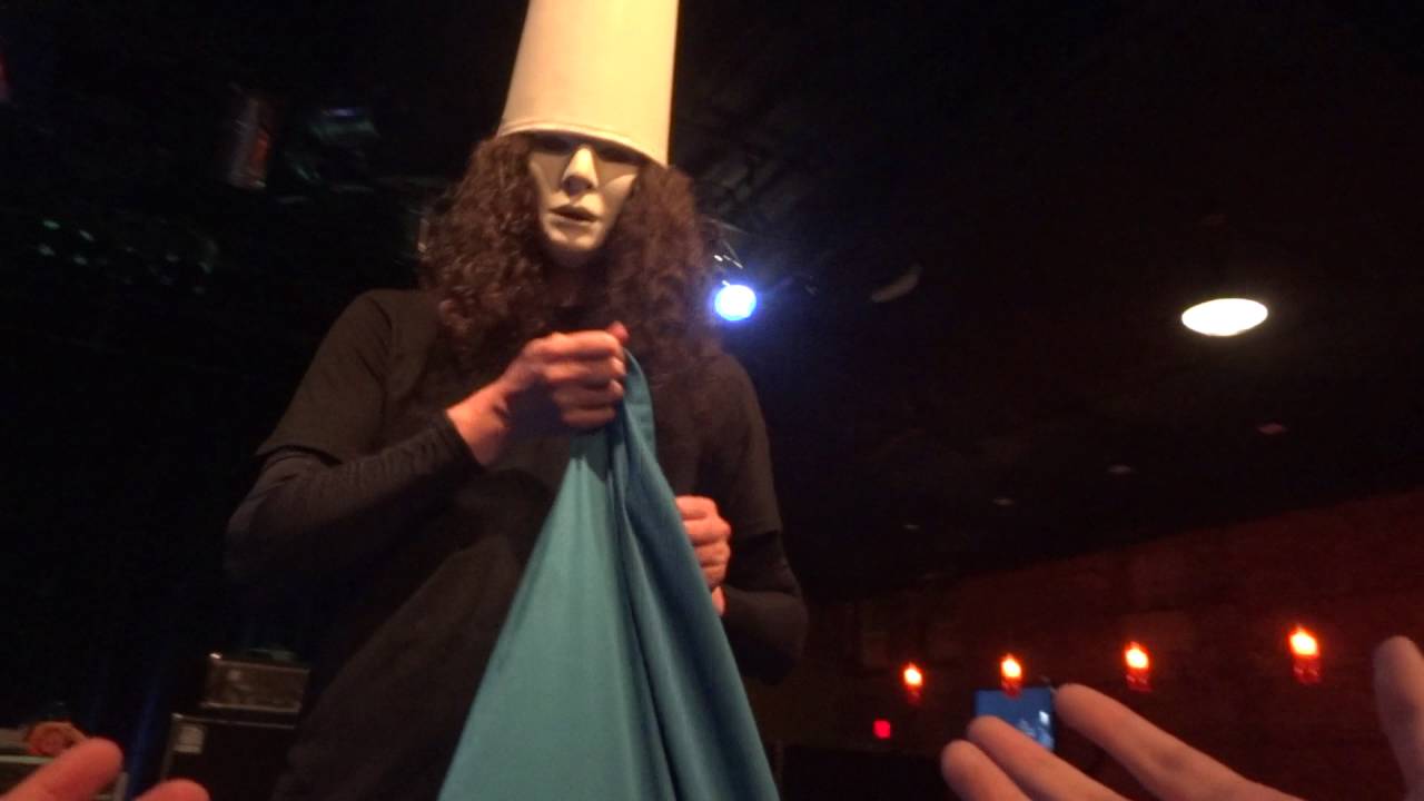Buckethead - robot nunchucks handing out toys Vinyl Music Hall ...