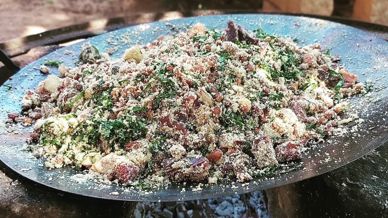 Como preparar um feijão tropeiro/Carne de Sol - YouTube