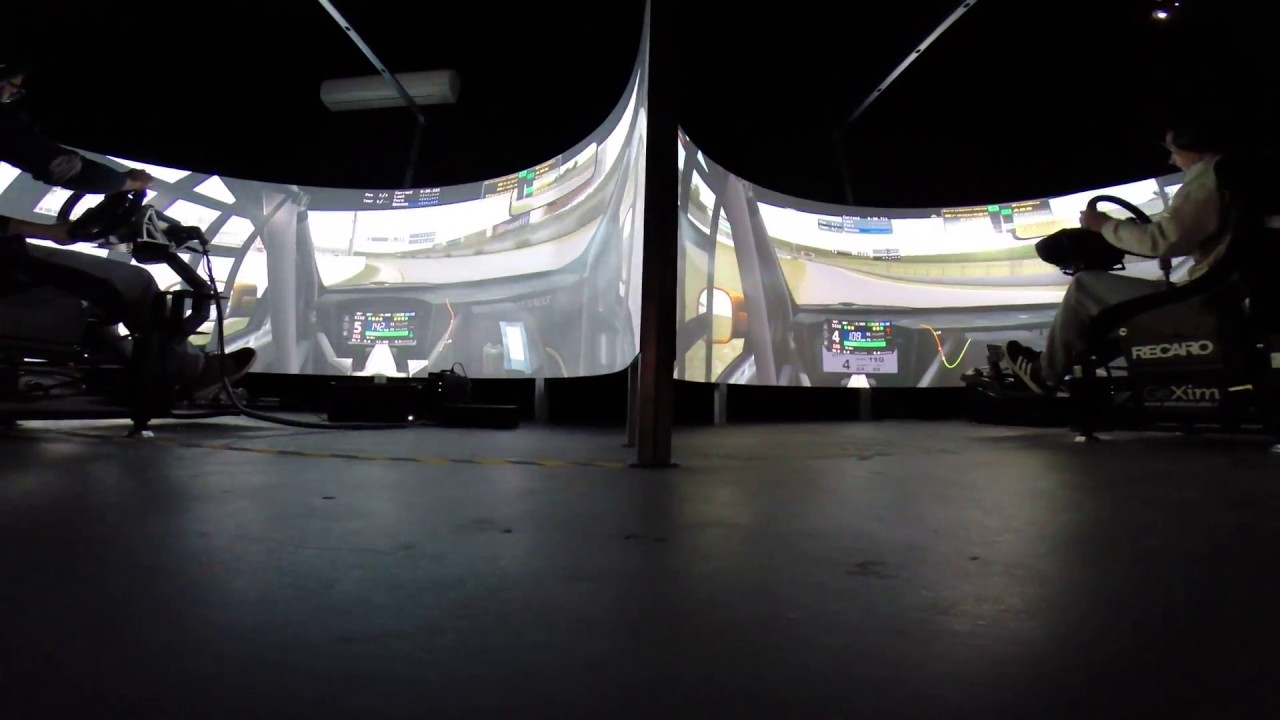 Simulateur automobile dynamique 180° Semi-pro - YouTube