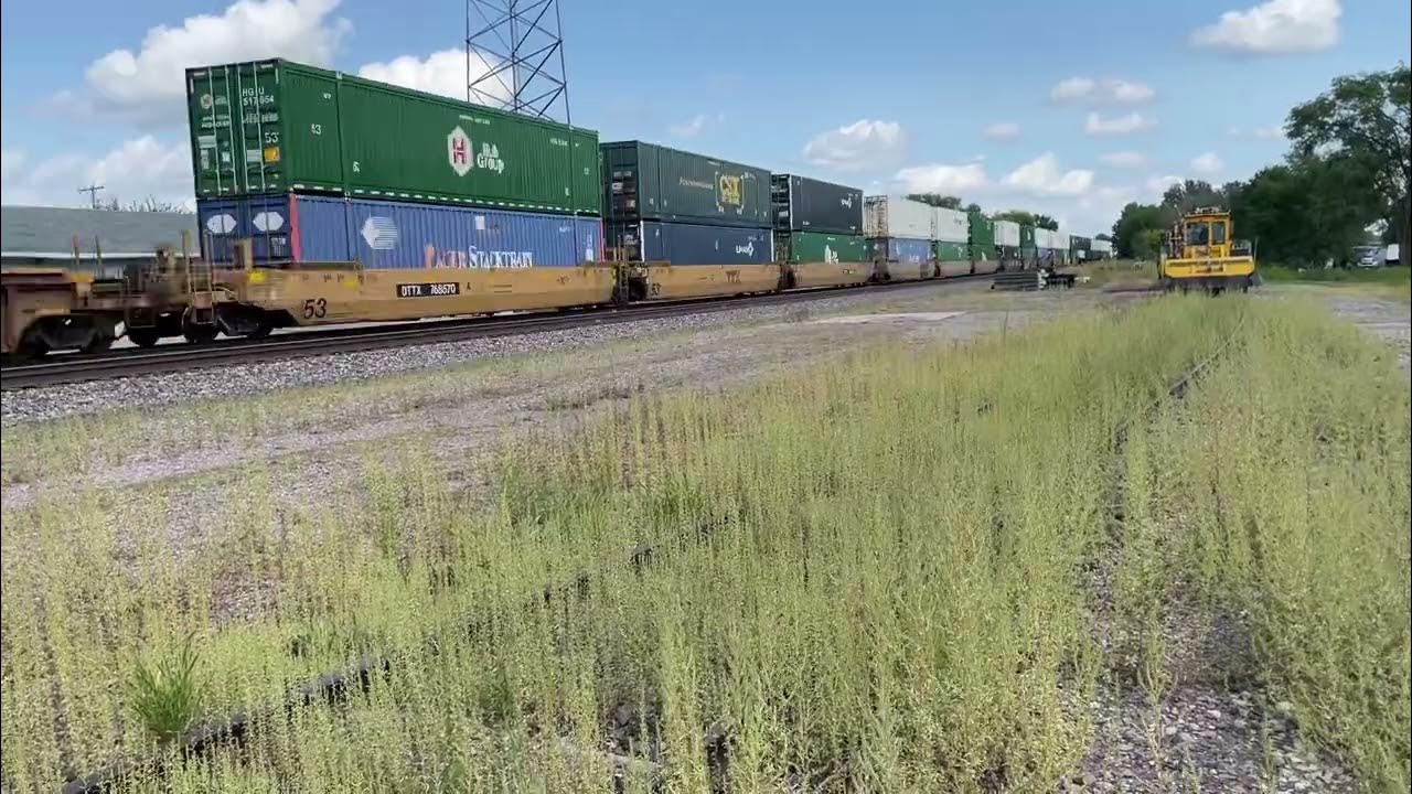 UP 7797 Leads Z Train West By Lisbon - YouTube