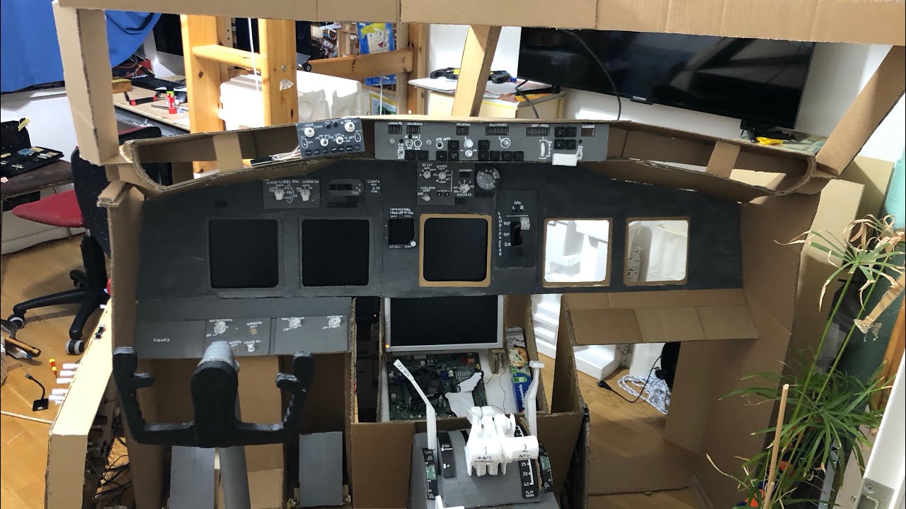 DIY CARDBOARD 737-800 FULL SIZE HOMECOCKPIT running on X-Plane and ...