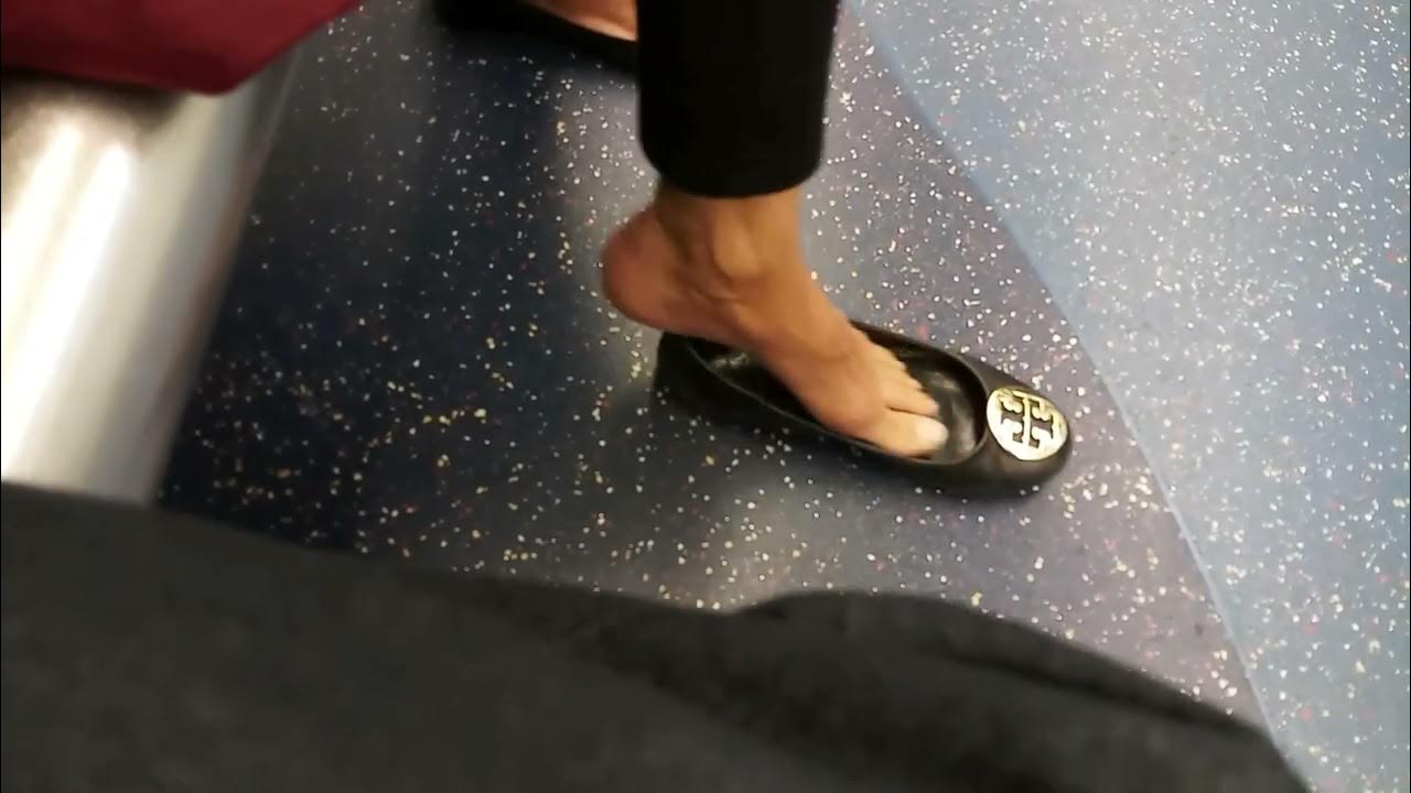 Preview Candid Blonde Girl Shoeplay In Train Youtube
