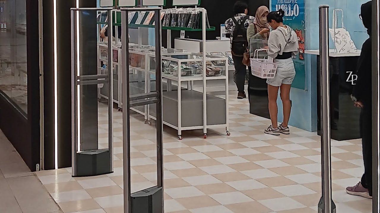 EAS DISPLAY : KPOP MERCH STORE with Our EAS Security AM58KHZ#eas# ...