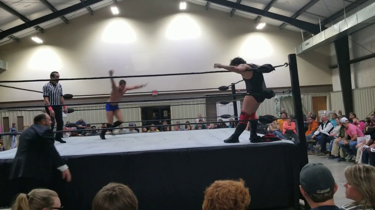 Colton Cage v. Trent Taylor - YouTube