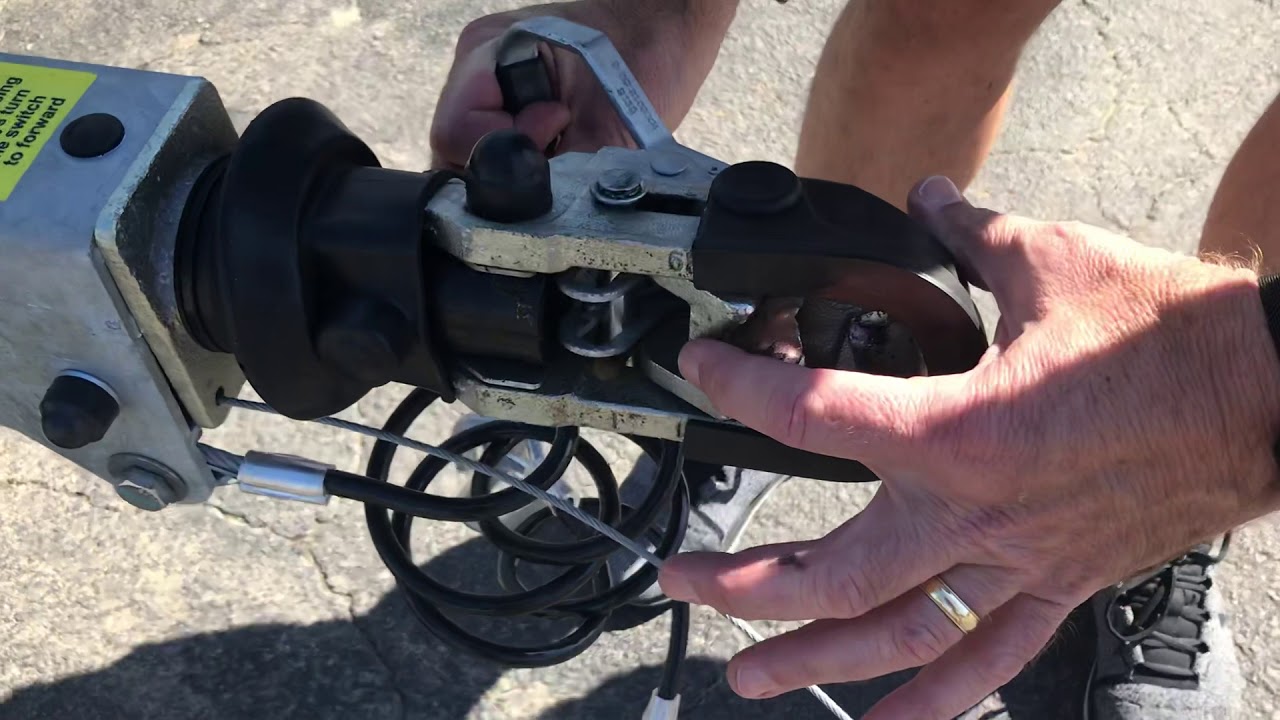 Locking a Knott Coupler - YouTube