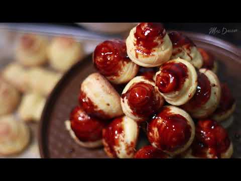 Croquembouche (krow·kuhm·boosh) - Cream Puff Tower
