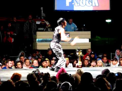 SDK 2010 final lockin battle YOSHIE VS P-LOCK(winner) - YouTube
