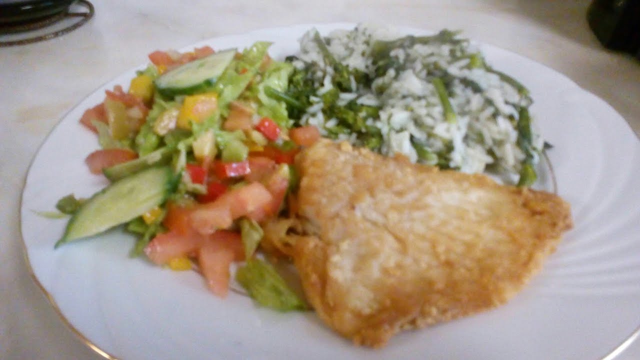 Raia frita com arroz de grelos e salada - YouTube