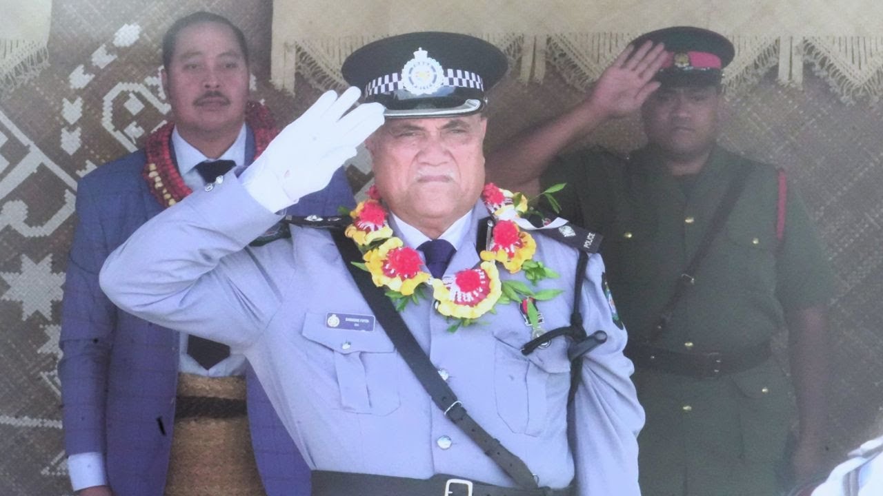 𝐅𝐚𝐫𝐞𝐰𝐞𝐥𝐥 𝐏𝐚𝐫𝐚𝐝𝐞 𝐇𝐨𝐧𝐨𝐮𝐫𝐬 𝐒𝐮𝐩𝐞𝐫𝐢𝐧𝐭𝐞𝐧𝐝𝐞𝐧𝐭 𝐒𝐚𝐢𝐦𝐨𝐧𝐞 𝐅𝐢𝐟𝐢𝐭𝐚 𝐟𝐨𝐫 𝐃𝐢𝐬𝐭𝐢𝐧𝐠𝐮𝐢𝐬𝐡𝐞𝐝 ...