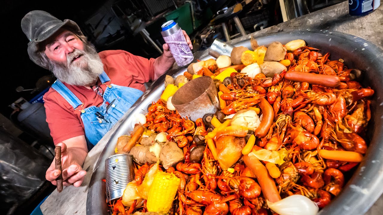 CRAWFISH & COLD BEER with the GODFATHER of the Bayou - YouTube