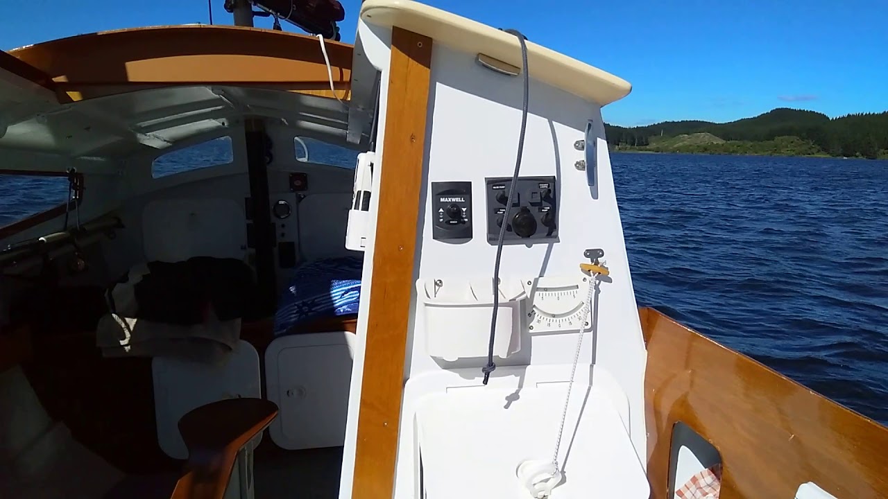 Ralfs WELSFORD Penguin boat "WHIO" on Lake Rotoiti. NZ. - YouTube