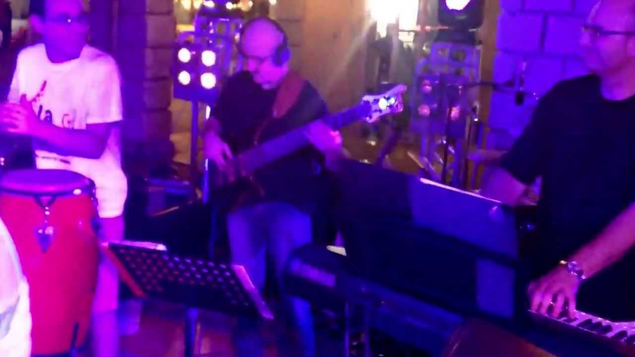 Highly Exalted Cpg band live piazza Malvezzi Desenzano 2013 - YouTube