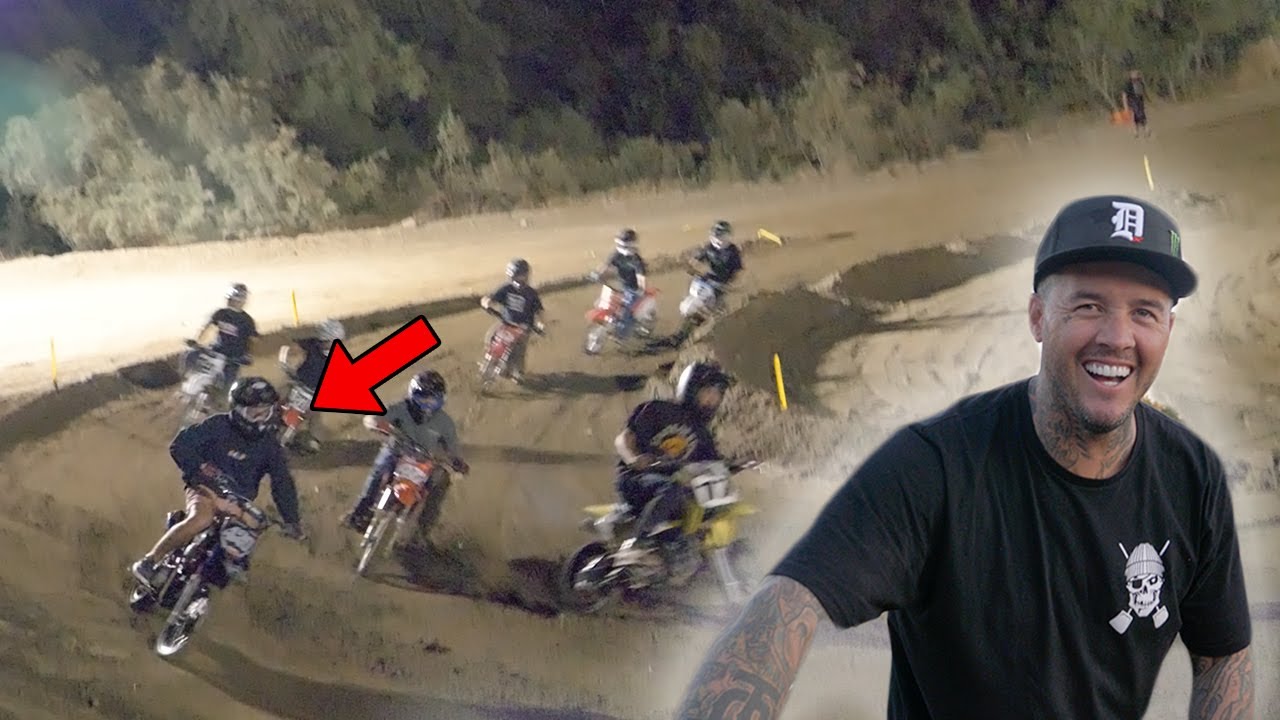 RACING TWITCHES PIT BIKE at FOX RACEWAY!! - YouTube