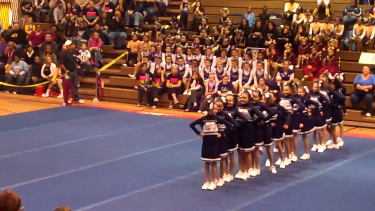 Addison Cowboys cheerleaders competition 2011 - YouTube