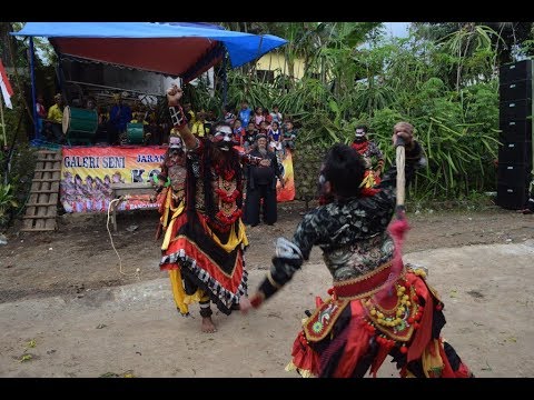 Jaranan Ndadi Pecut pecutan Kubro Yakso Bangorejo di Jambe Wangi - YouTube