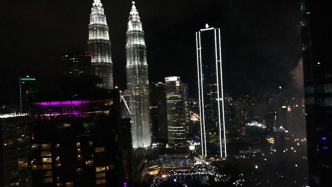 Kuala Lumpur new year 2020 klcc - YouTube