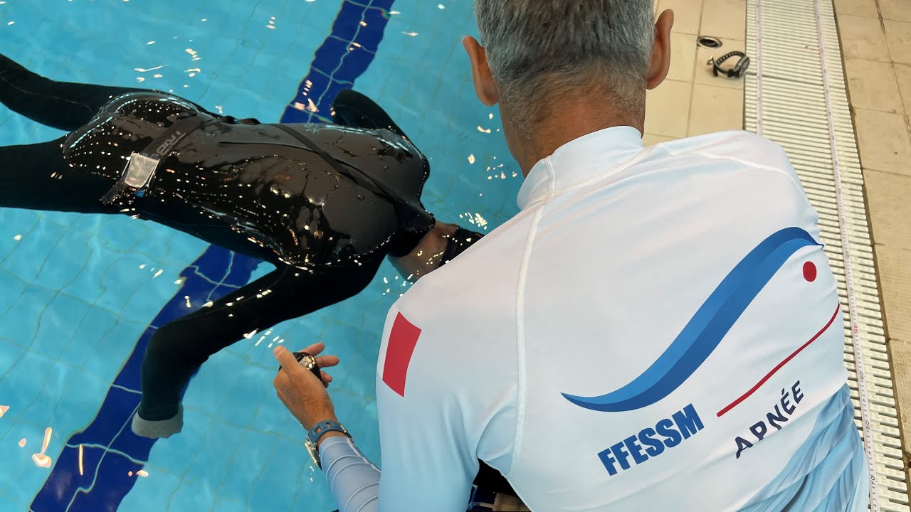 6min27'32" - Champion du Monde d'apnée statique en Master 50 - Kuweït ...