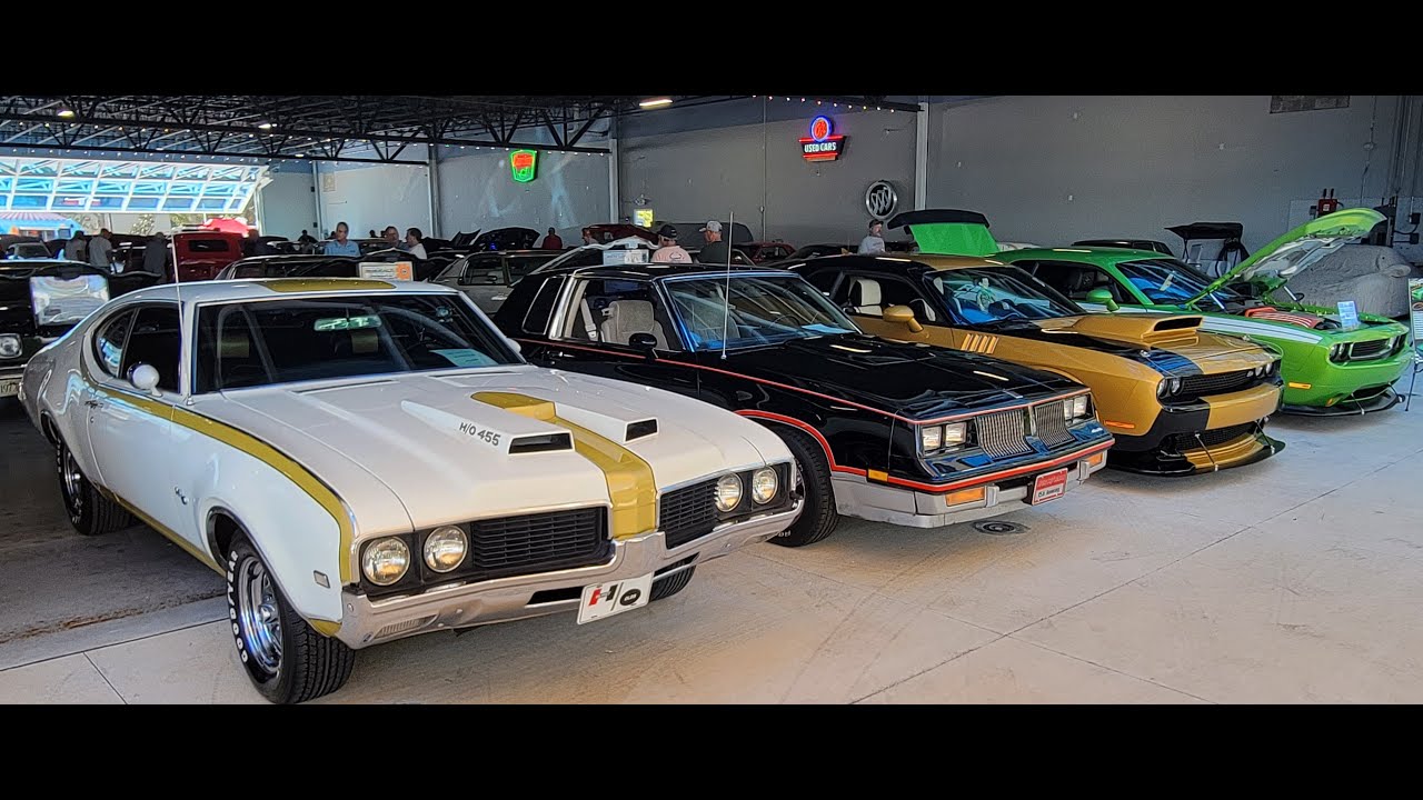 Hurst Car Show 442 Challenger Charger Shelby Corvette Shelby Cuda Linda ...