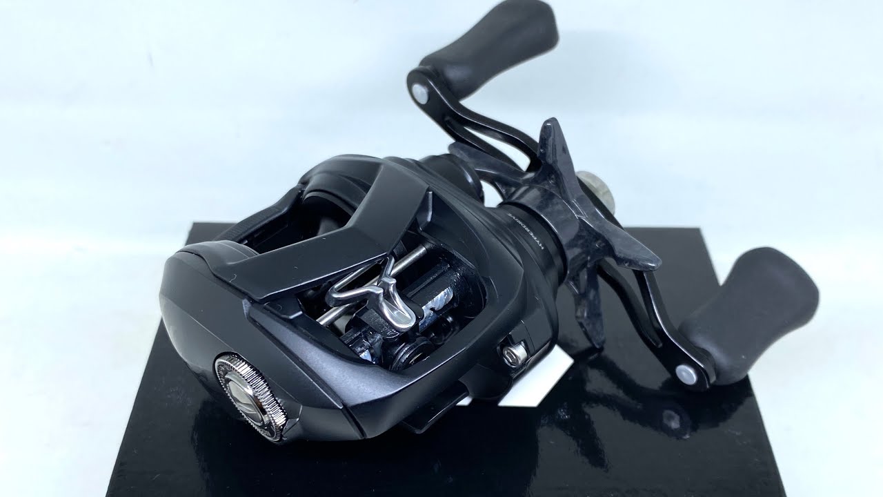 Unboxing Daiwa Tatula TW 80 XHL 2022 - YouTube