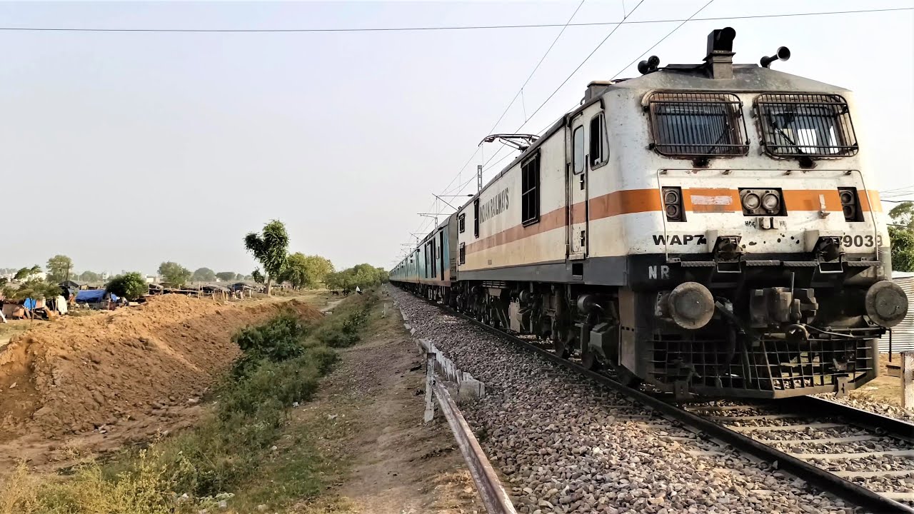 (12751) Humsafar Express (Hazur Sahib Nanded - Jammu Tawi) With (GZB ...