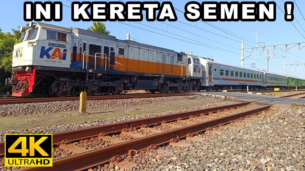 [4K] Dua Kereta Ini Sayang Untuk Dilewatkan! - YouTube