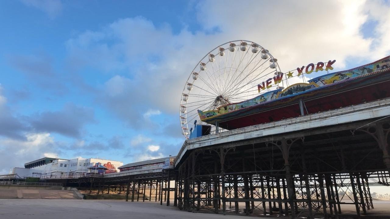 Blackpool Seaside Town On A Windy Cold Day - YouTube