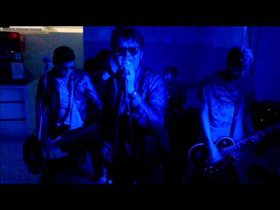 The Mones- Barriga de Cerveja (ao vivo) - YouTube