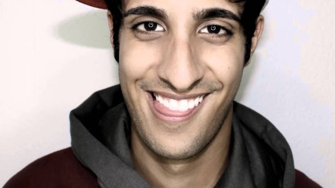 Sami Slimani- 1 Millionen Abo Video :) - YouTube
