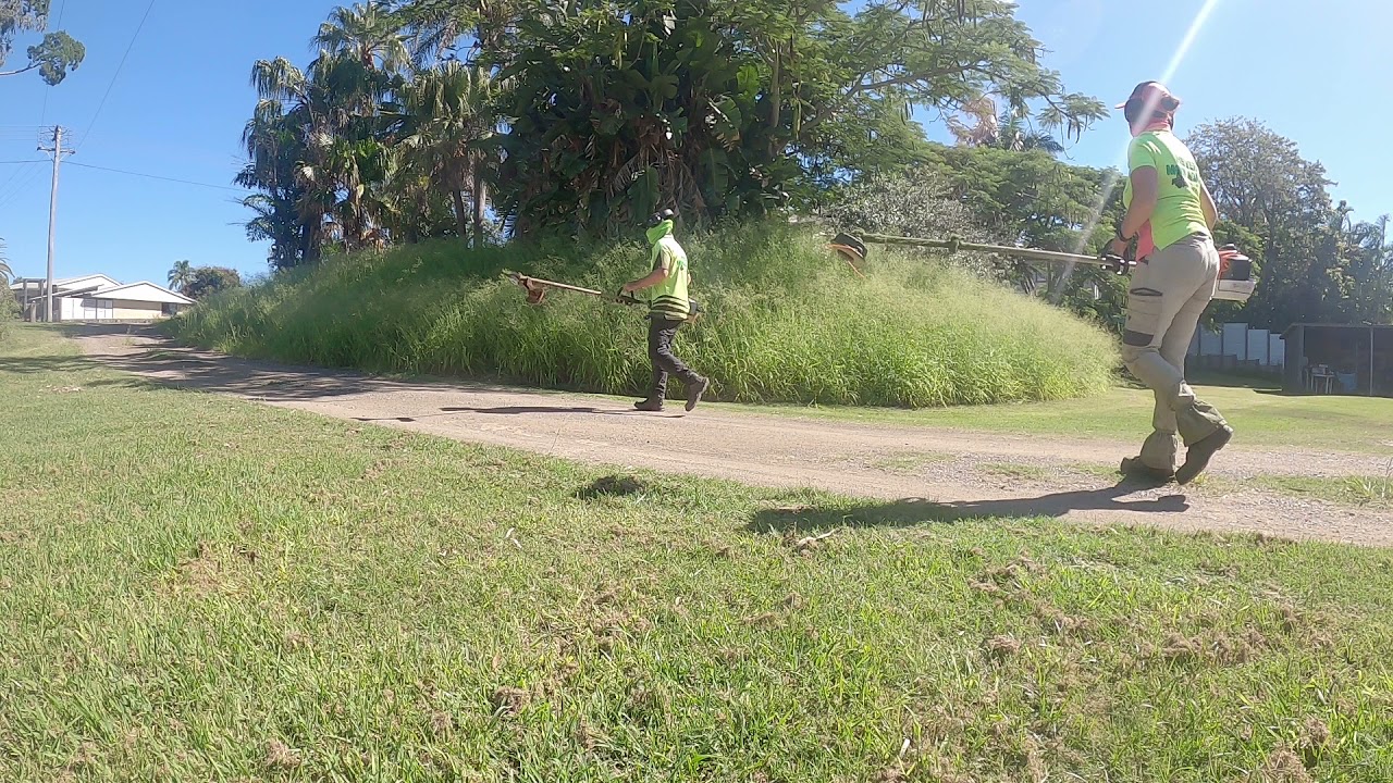 Stihl fs240r fs250r - YouTube