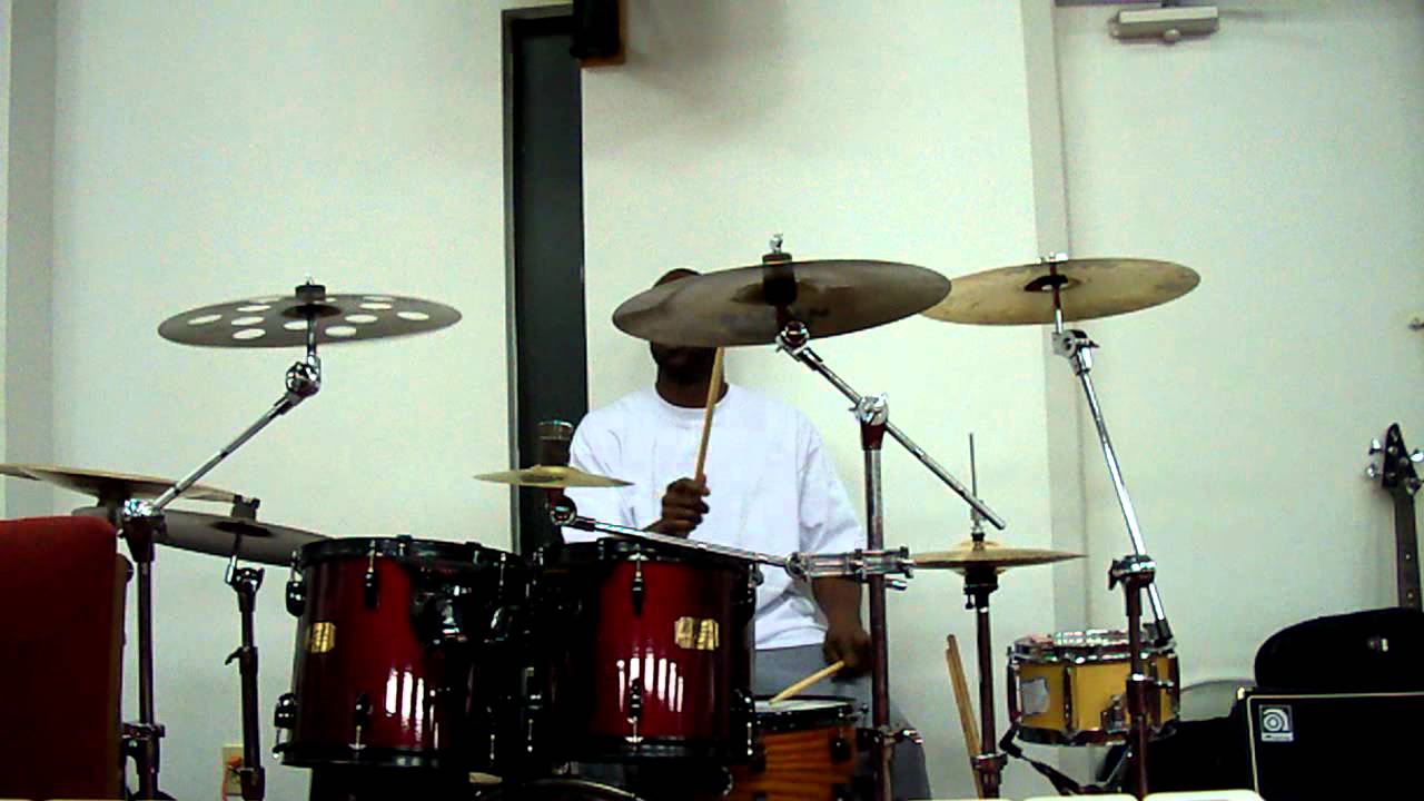 G.Sims drummer playing Fred Hammond "Jesus Be A Fence" - YouTube