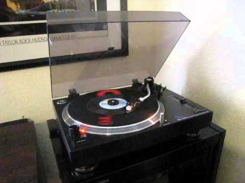 Gli Pro BD-1600 DJ Turntable playing a 45 of Elton John - YouTube