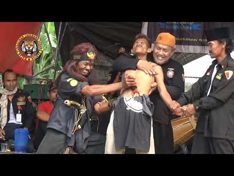 Atraksi Debus 3XTRIM Udin Cs Live Perform Kp Cipaeh Soge