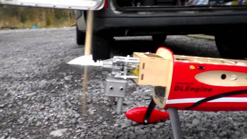 NEW DLe 30 Engine Run - YouTube