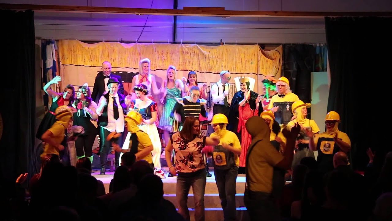 Snow White - St Philip's School Pantomime 2015 - YouTube