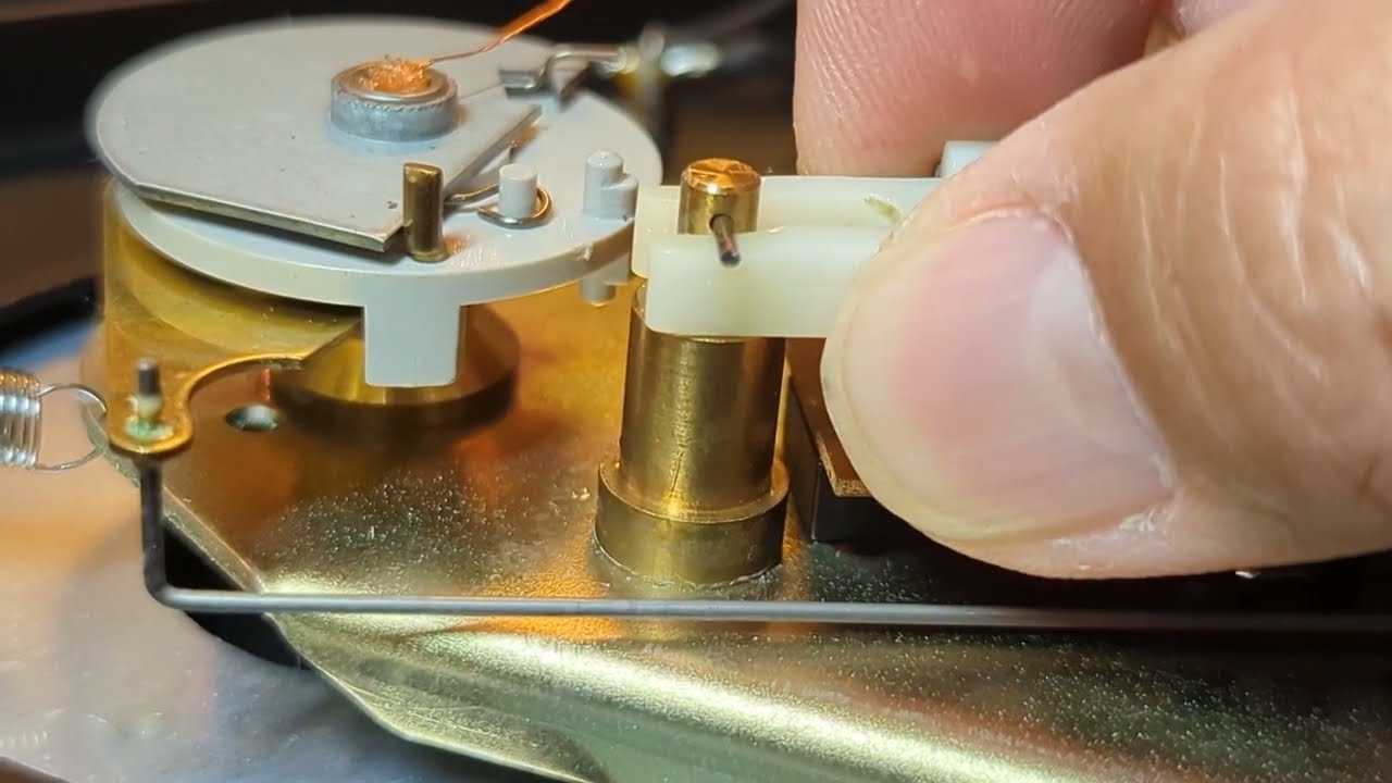 Bang & Olufsen B&O Beogram 2400 Turntable repair - YouTube