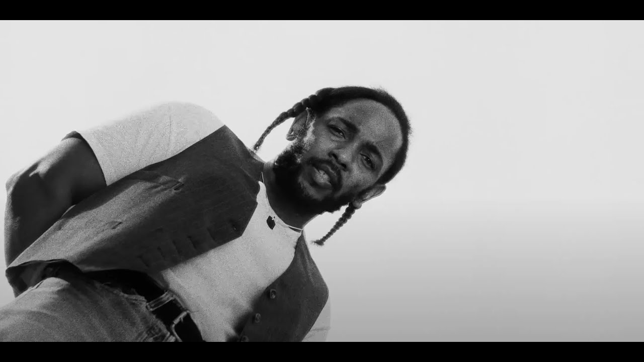 Swimming with Game Sharks After Dark Episode 1: Kendrick Lamar - YouTube