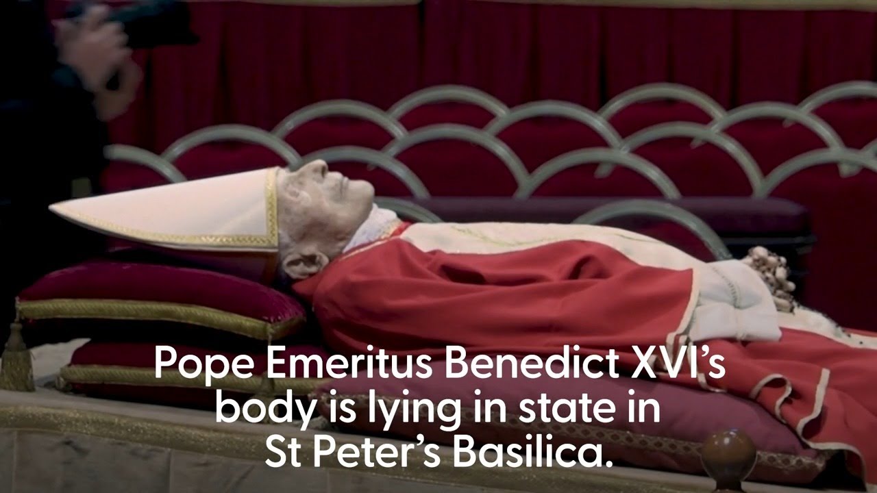 Doors open for thousands to see Pope Benedict’s body lying in state at ...