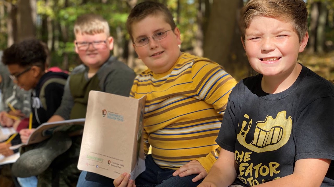 Prospect Makes "Digital Yearbook" Tribute to Fifth Grade Students - YouTube