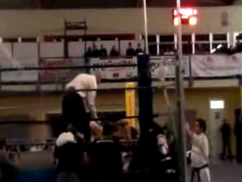 Farrell MMA: Andy Farrell's Fight in Italy April 2010 - YouTube