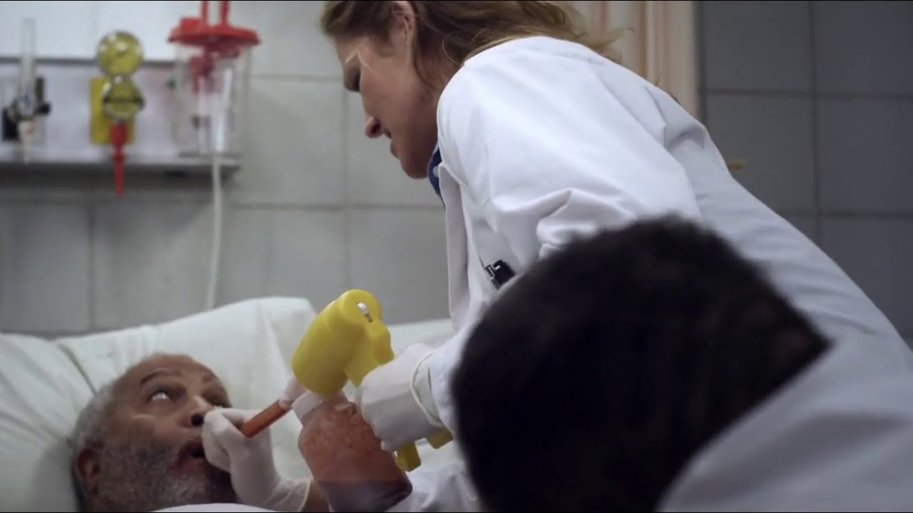 Tricia Helfer and Yanna McIntosh in latex gloves - YouTube